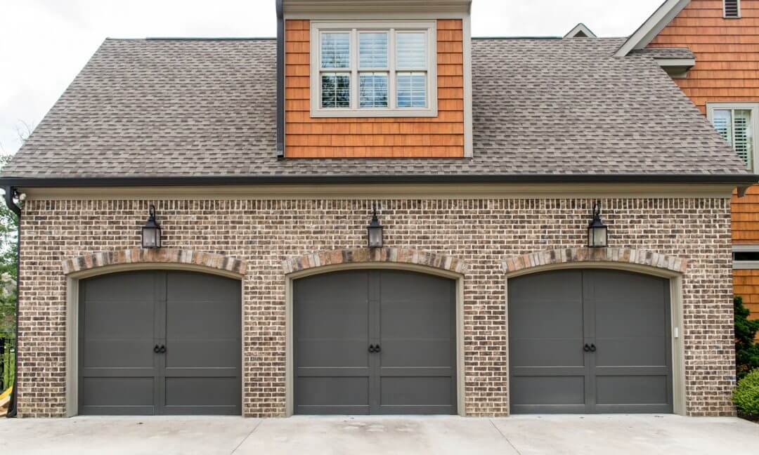 Stone Veneer Garage | Horizon Stone