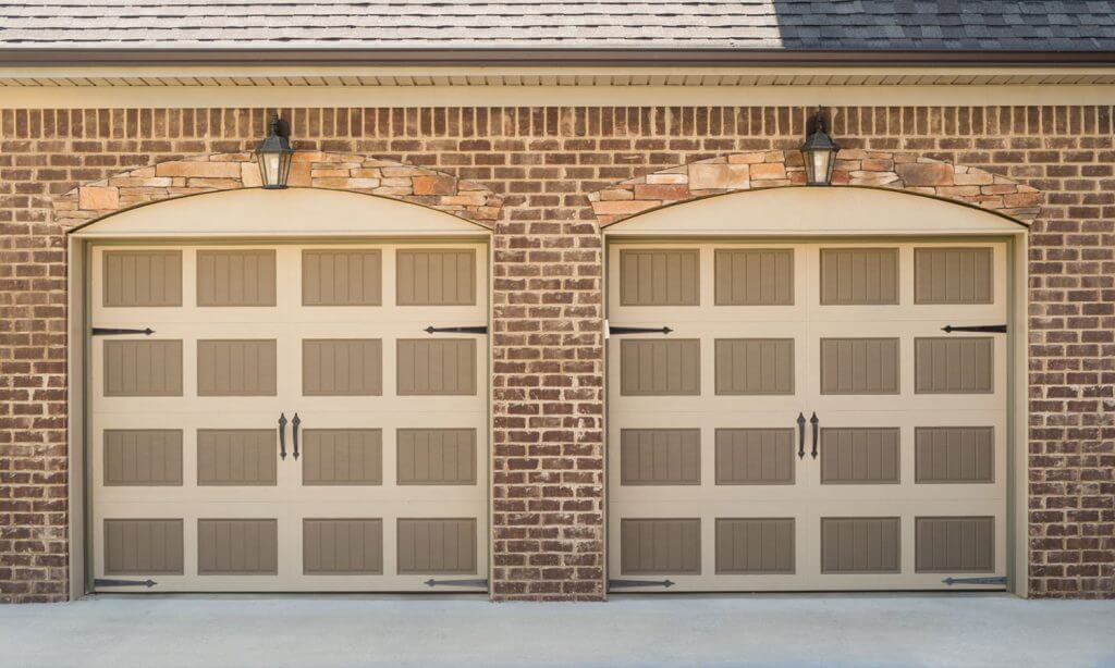 Stone Veneer Garage | Horizon Stone