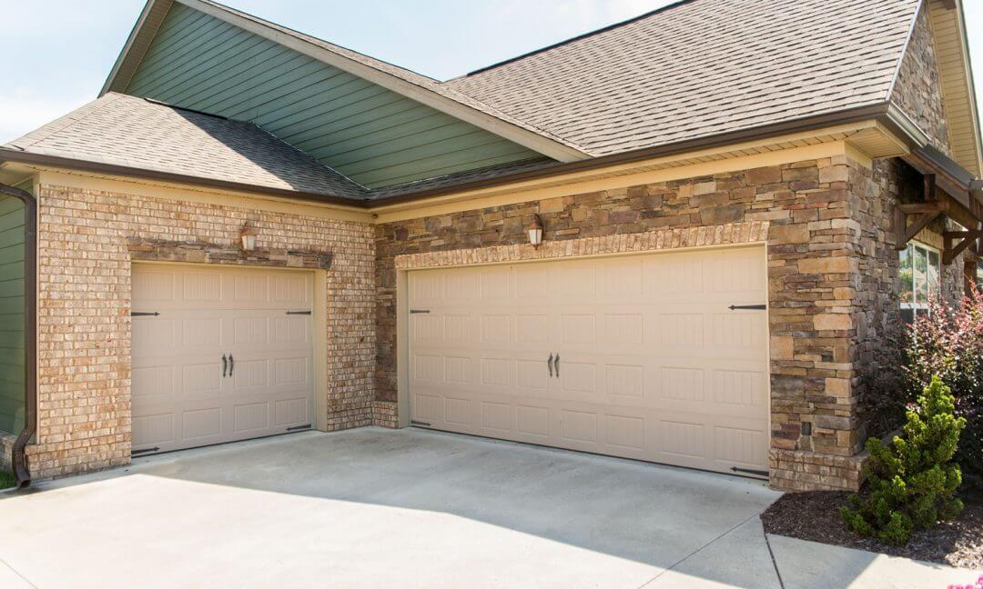 Stone Veneer Garage | Horizon Stone